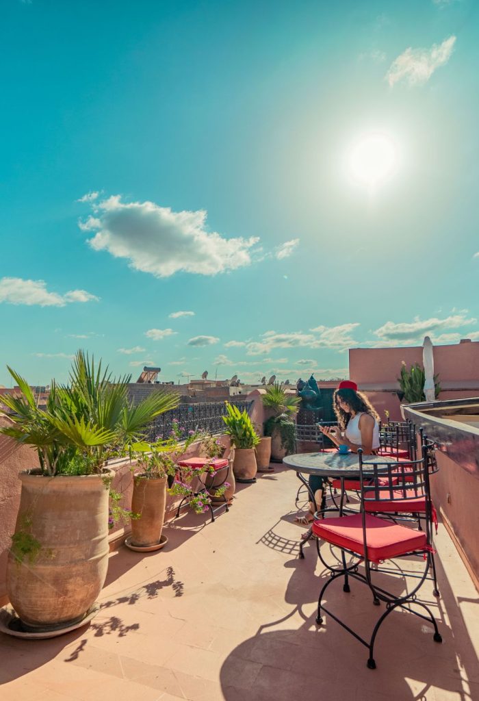 Reviews – Riad Azawan